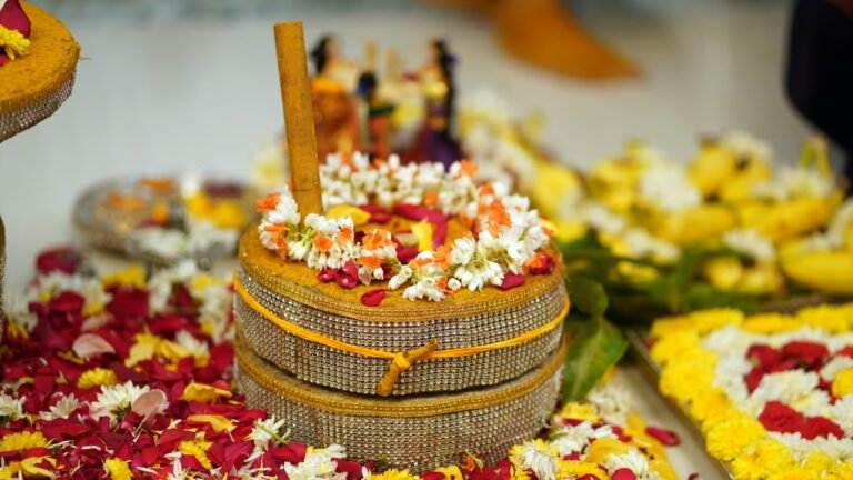 Rolu Rokali: Exploring the Wonders of Pelli Poola Jada